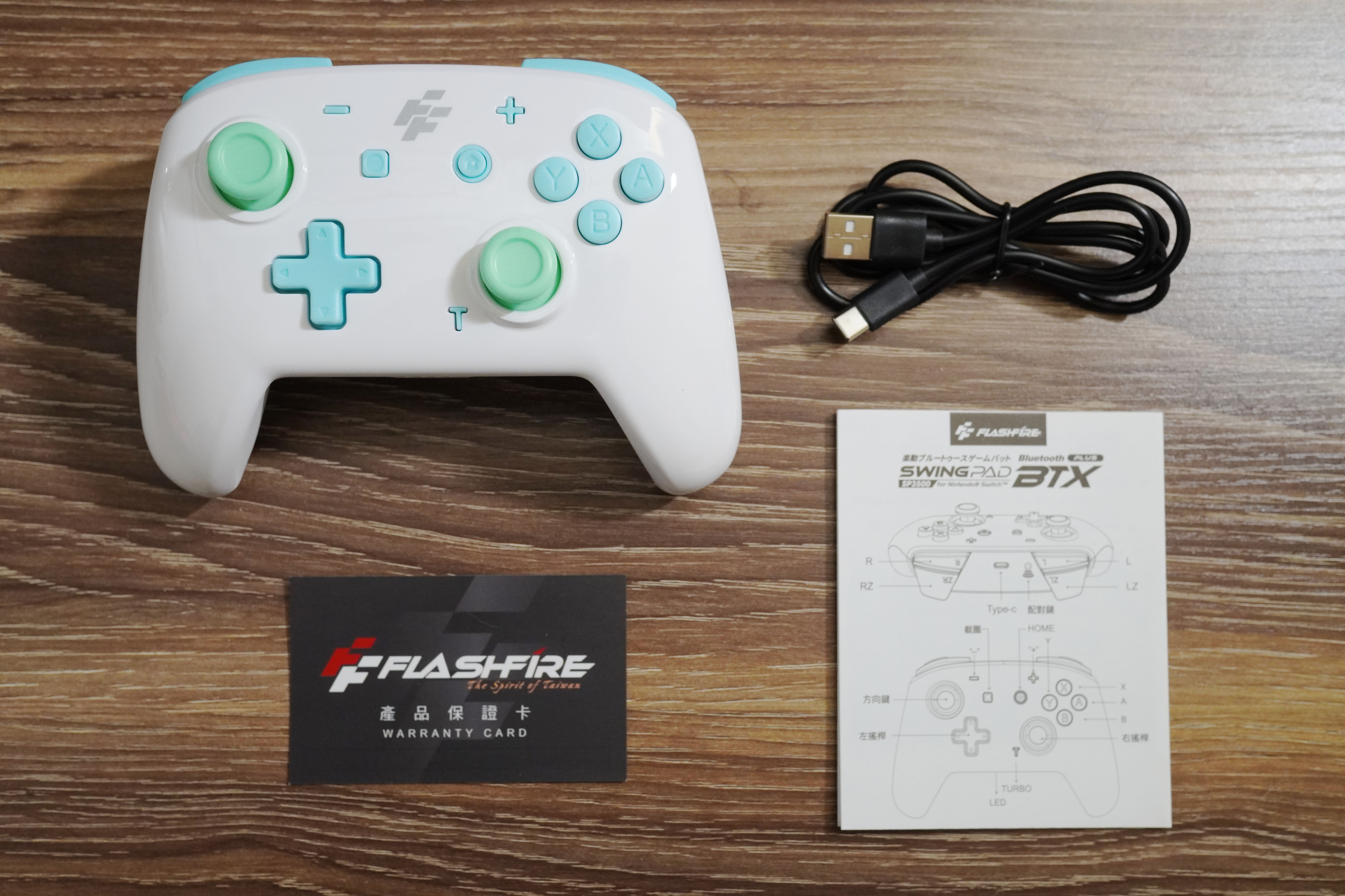「開箱短評」 FlashFire 富雷迅 BTX plus 樂動無線遊戲手把，千元內就能買到的 Switch 藍牙無線手把 – 凱特叔叔教3C