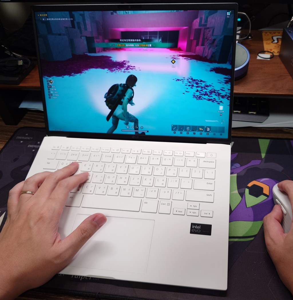 極輕！AI 移動工作站 LG gram (14Z90S) 14吋筆電 開箱 – 凱特叔叔教3C